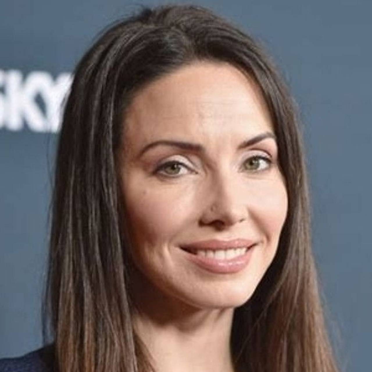 Watch Whitney Cummings's movies and TV series Online | Stream in HD on OSN+