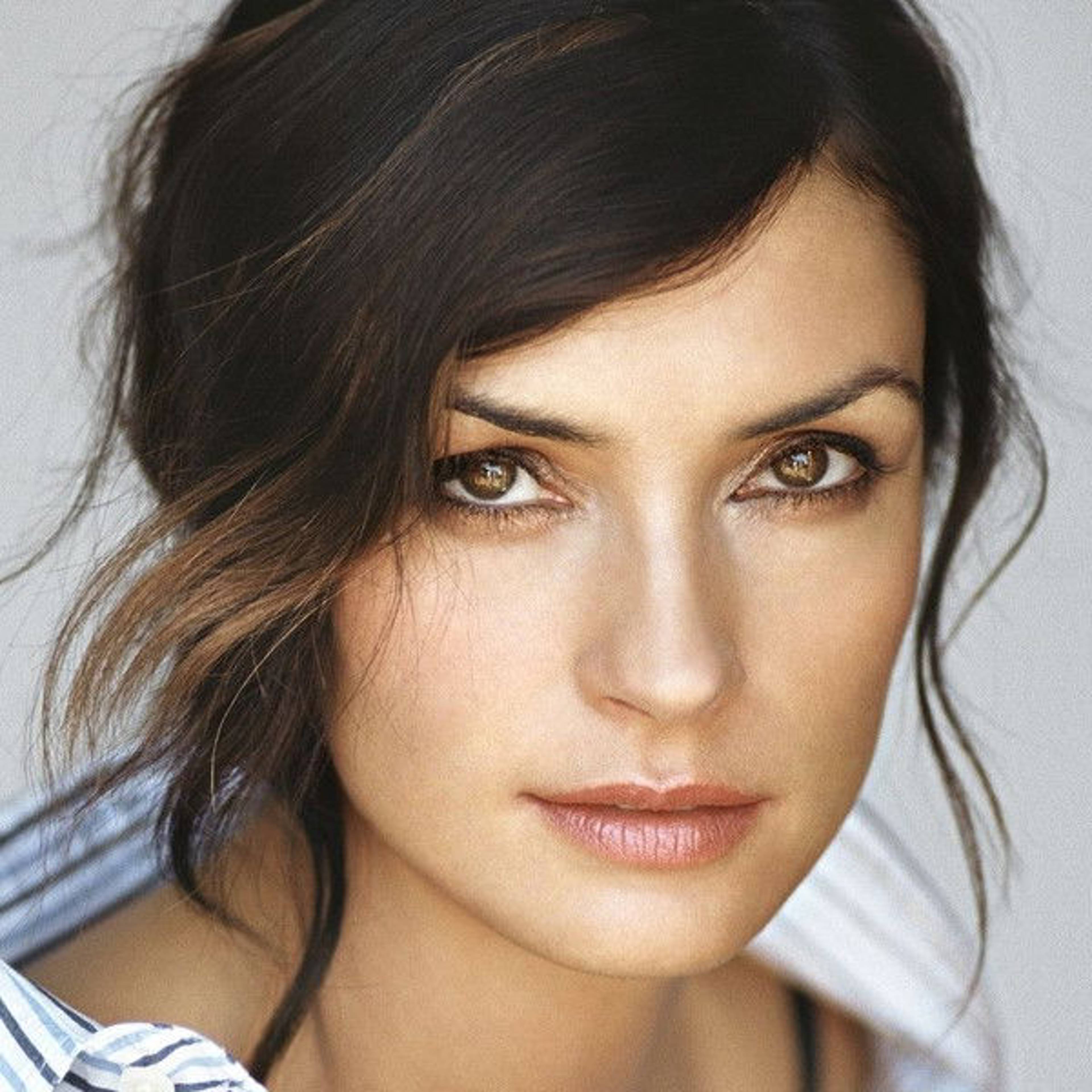 Famke Janssen Series